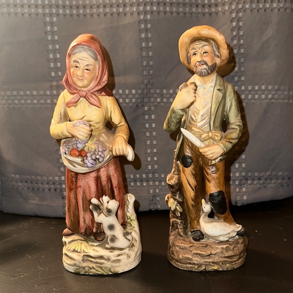 Homco | Accents | Homco Figurine Set With Red And Brown Details | Poshmark